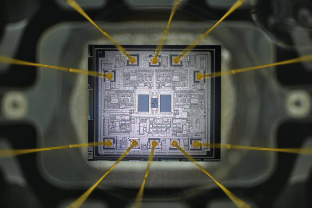 Expert Die Bonding & Flip Chip Attach Solutions